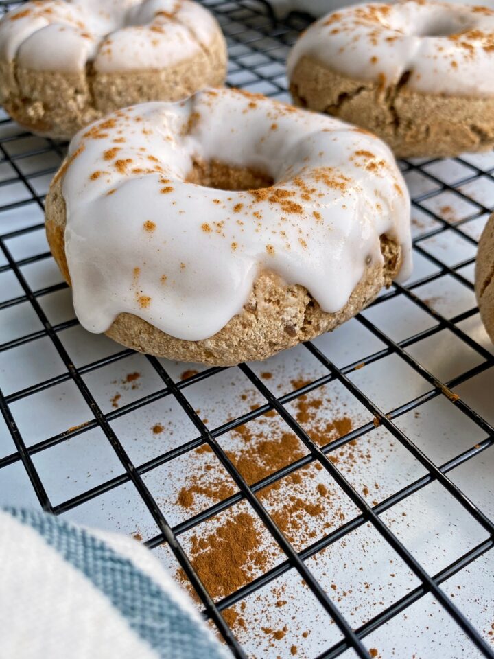 Cinnamon Apple Bagels (Paleo, Vegan, Nut Free) - Bake It Paleo
