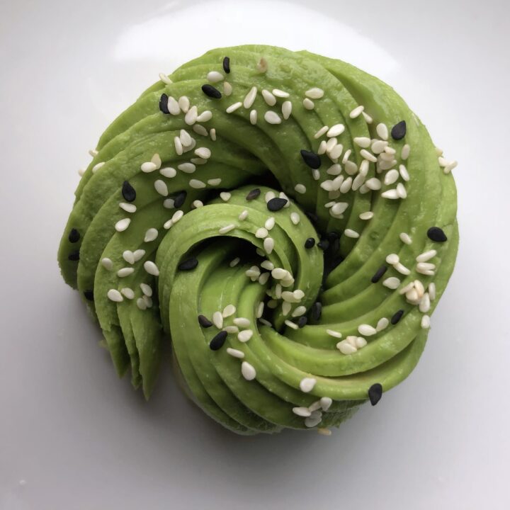 How to Make an Avocado Rose - Bake It Paleo