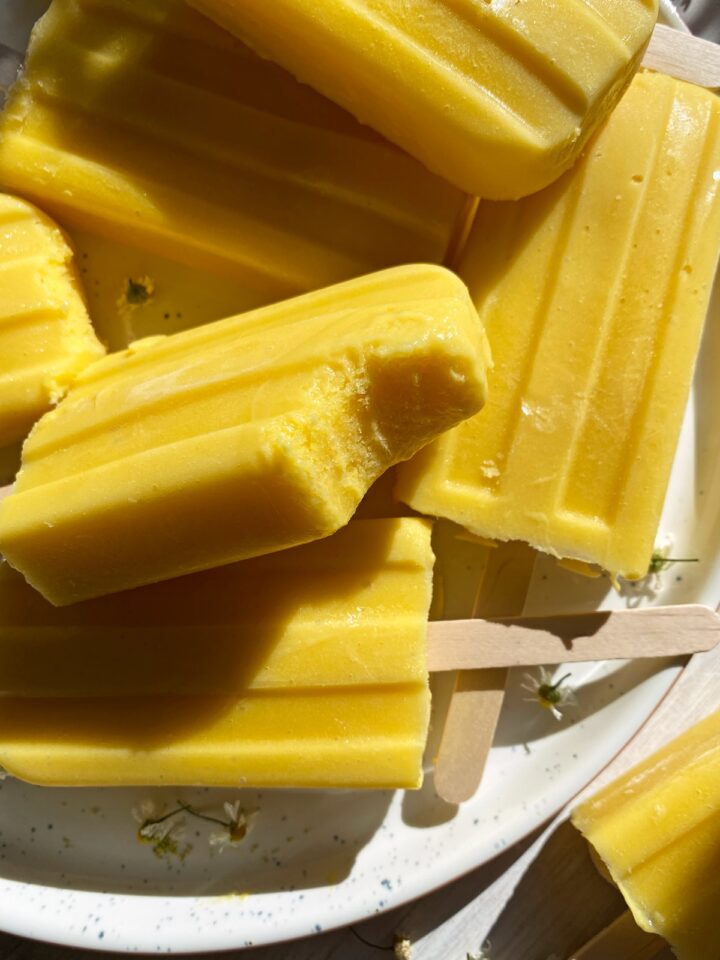 Healthy Mango Popsicles (Refined Sugar Free) - Bake It Paleo