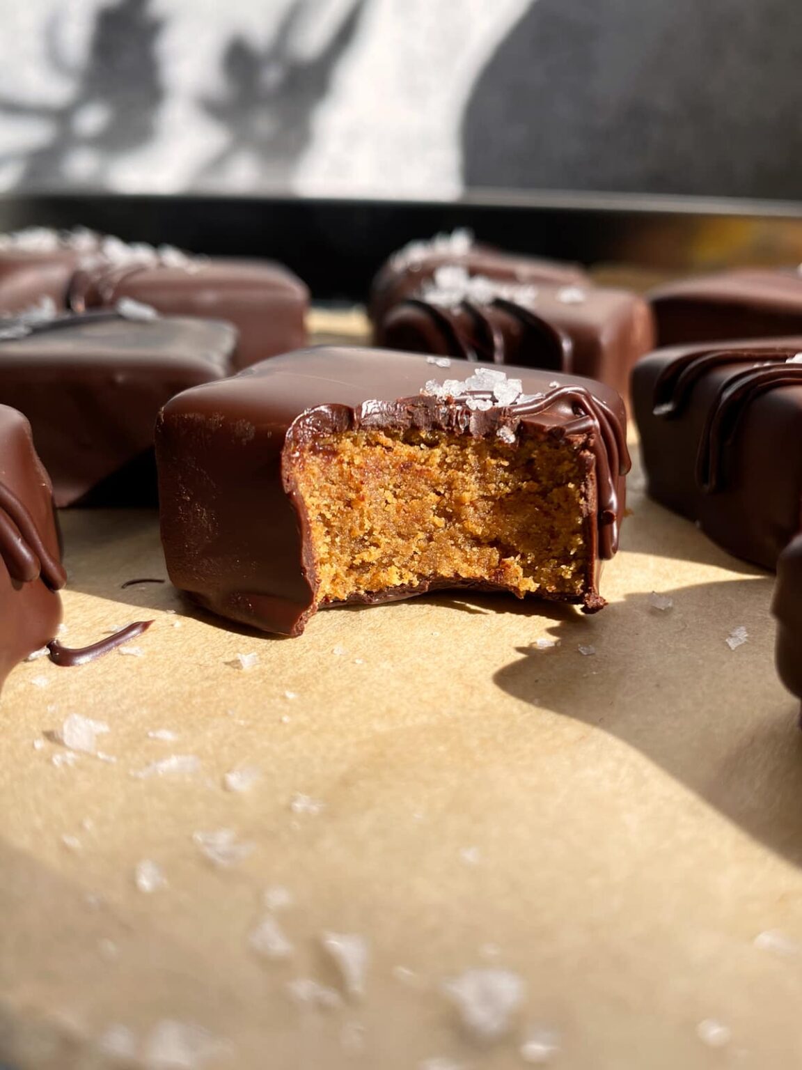 Healthy Gingerbread Bites (Gluten Free, Paleo) - Bake It Paleo