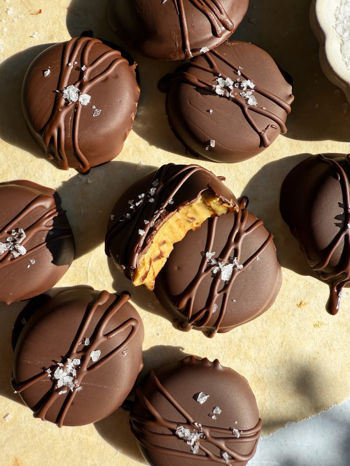 Sunbutter Protein Balls (No Nuts, No Oats) - Bake It Paleo